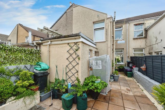 Mary Street, Neath SA11, 2 bedroom terraced house for sale - 67762929 ...