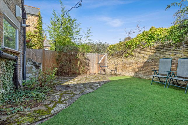 Radbourne Road, London SW12, 3 bedroom flat for sale - 65712465 ...