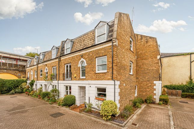 Ravenscourt Place, Ravenscourt Park, Hammersmith W6, 4 bedroom end ...