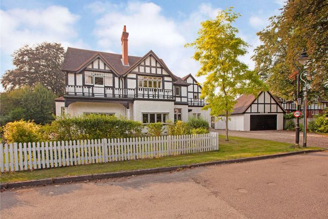 6 bed detached house for sale in Fishery Road, Maidenhead, Berkshire ...