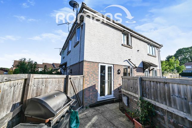 Swallow Way Wokingham Rg41 2 Bedroom Semi Detached House To Rent