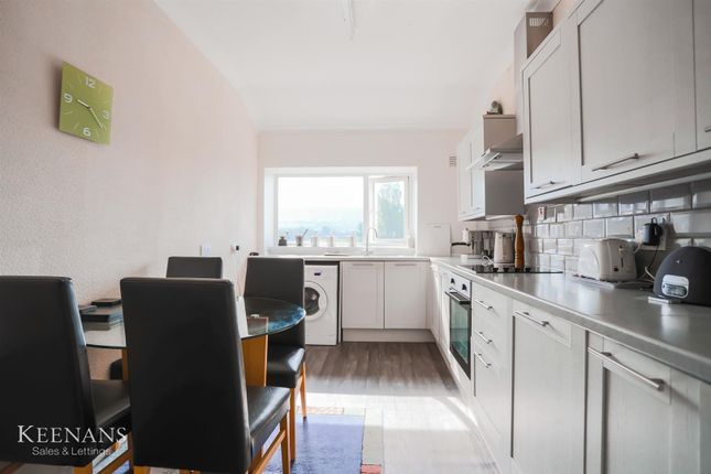 Church Street, Clitheroe BB7, 2 bedroom flat for sale - 67897837 ...