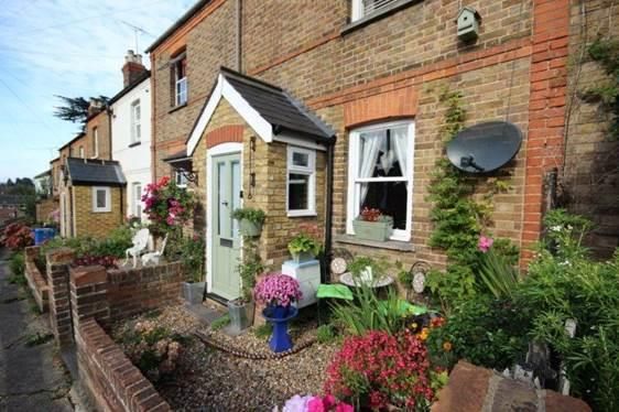 2 bed terraced house for sale in Boyn Hill Road, Maidenhead SL6 - Zoopla