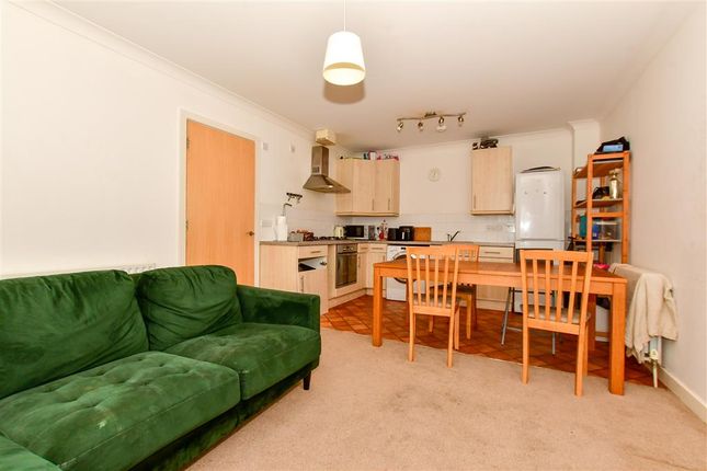 West Street, Erith, Kent DA8, 1 bedroom flat for sale - 66923093 ...