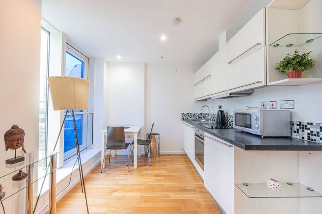 Ability Place, Canary Wharf, London E14, studio to rent - 63537171 ...