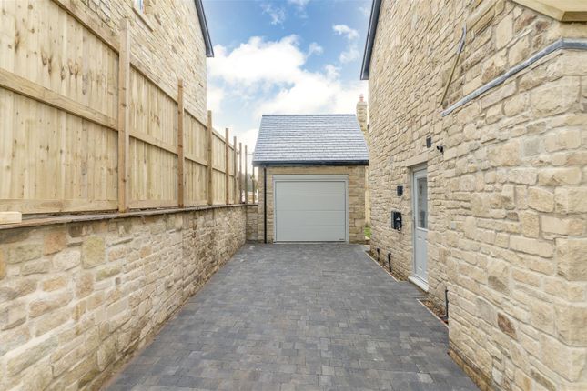 Meadow Edge Close, Higher Cloughfold, Rossendale, Lancashire BB4, 4 ...