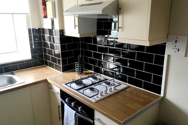 Arabella Drive, London SW15, 2 bedroom flat to rent - 66917104 ...