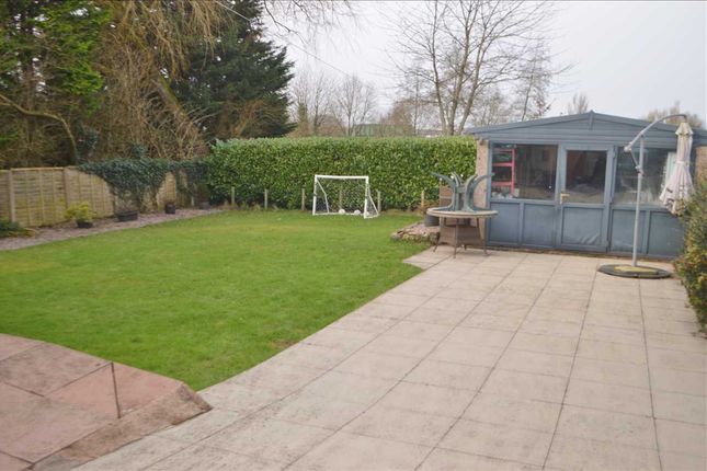 Grove Crescent, Adlington, Chorley PR6, 5 bedroom detached house for ...