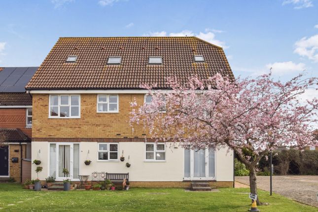 Falmouth Close, Eastbourne BN23, 1 bedroom flat for sale - 66985743 ...