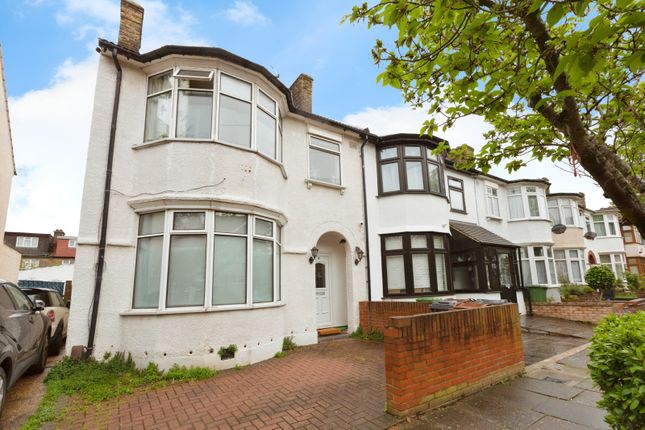 Living in Barking: area guide - Zoopla