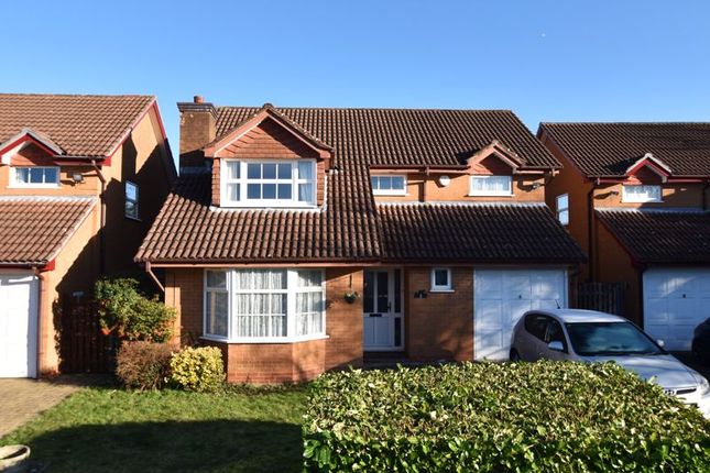Dean Way Holmer Green High Wycombe Hp15 4 Bedroom Detached House For