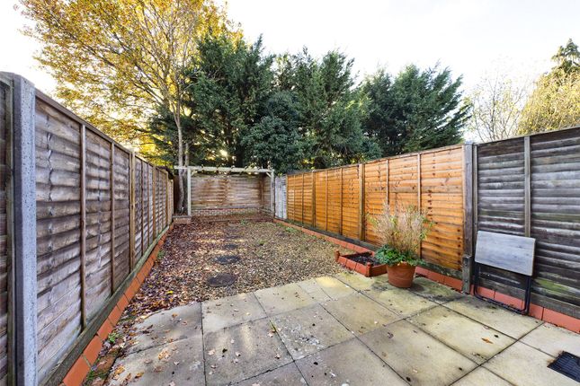 Beech Close Hardwicke Gloucester Gloucestershire Gl2 1 Bedroom