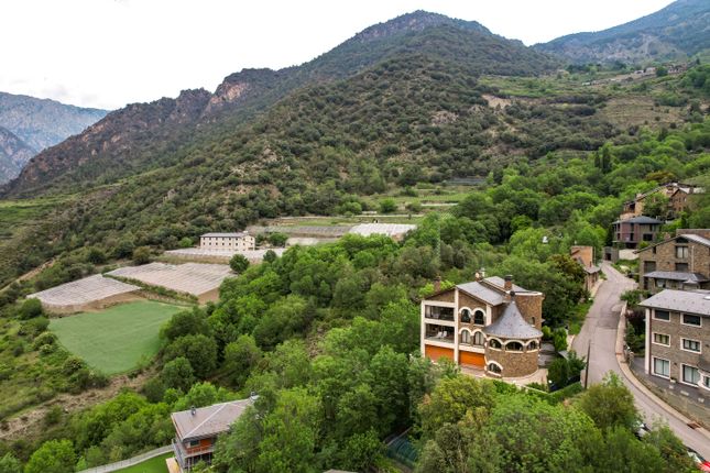 Casa Comprar Urb. Les Caubelles, 26, Ad600 Sant Julià De Lòria, 5 ...
