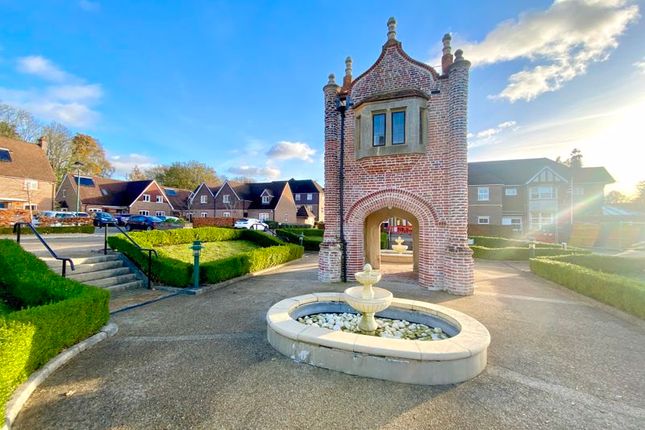 Hooke Court, Liphook GU30, 2 bedroom end terrace house for sale ...