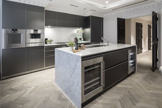 Queen Street, Mayfair, London W1J, 3 bedroom flat for sale - 49228212 ...