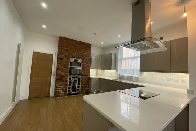 Balls Road, Oxton, Wirral CH43, 2 bedroom flat to rent - 66682693 ...