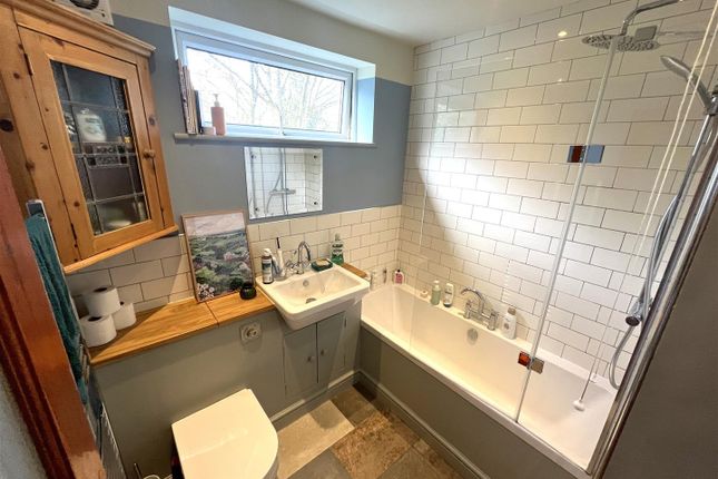 Salisbury Close, Moseley, Birmingham B13, 2 bedroom flat for sale ...