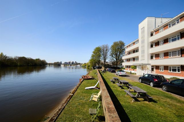 Hartington Court, Chiswick W4, 2 bedroom flat for sale - 70161828 ...