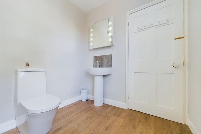 Cintra House, 5 Well Close Square, Whitby YO21, 3 bedroom town house ...