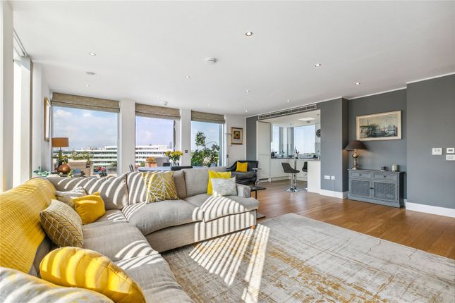 Chiswick High Road, Chiswick, London W4, 3 bedroom flat for sale ...