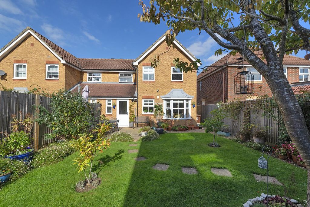 Chestnut Close, Kings Hill ME19, 3 bed semi-detached house for sale, £ ...