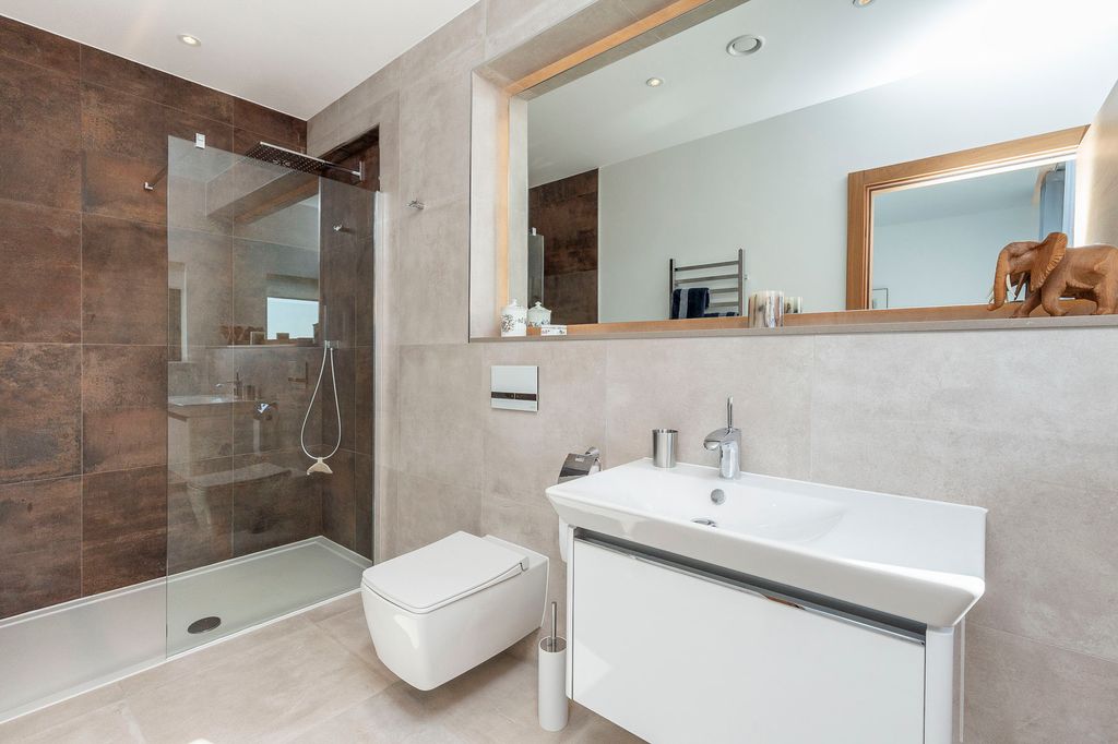 Castle Gogar Rigg, Gogar, Edinburgh EH12, 5 bed detached house for sale ...