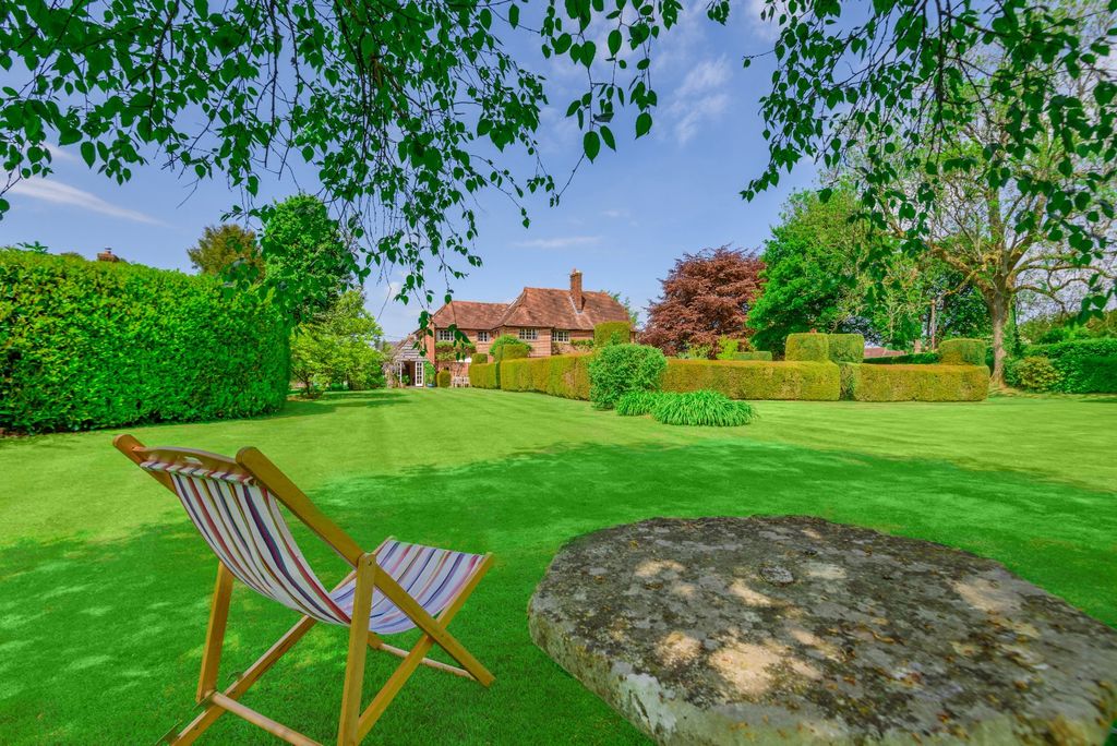 Holt End Lane, Bentworth, Alton, Hampshire GU34, 5 bed detached house ...