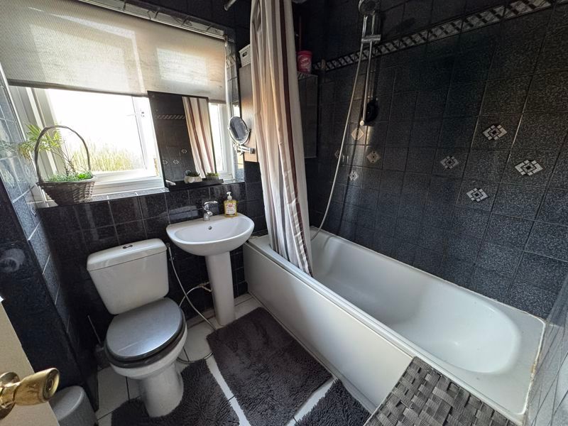 Radcliffe Way, Northolt UB5, 3 bed maisonette for sale, £319,950 ...