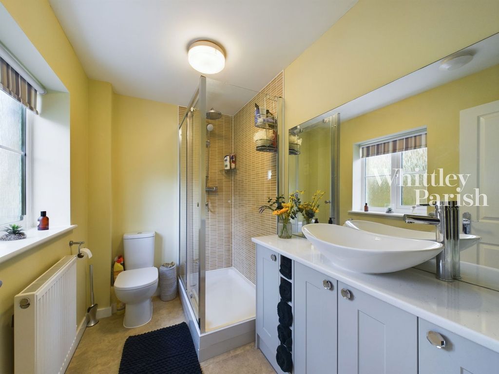 Roydon Road, Diss IP22, 4 bed detached house for sale, £450,000 ...