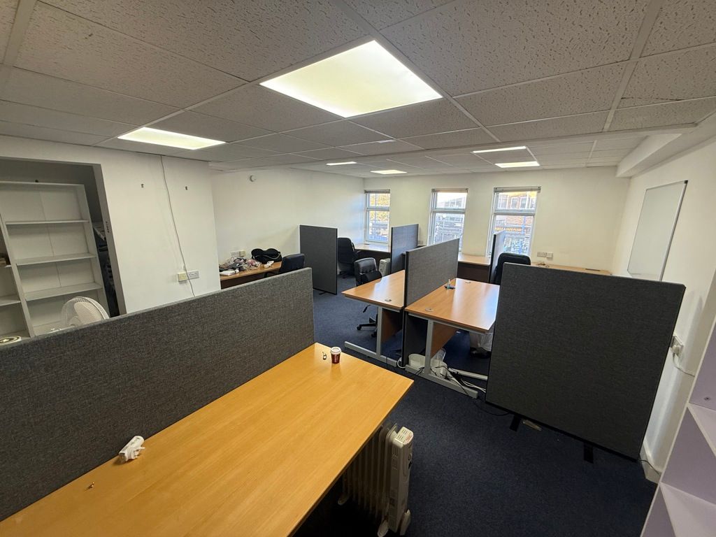 41 Darkes Lane, Potters Bar, Hertfordshire EN6, Retail premises for ...