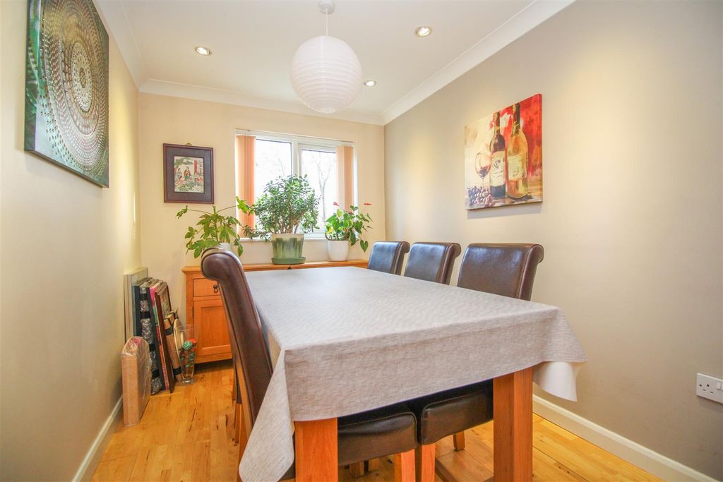 The Downs, Harlow CM20, 3 bed town house for sale, £425,000 | PrimeLocation