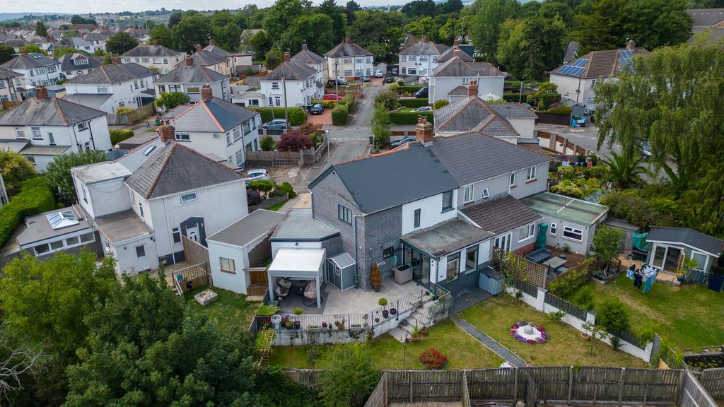 Ty Fry Gardens, Rumney CF3, 4 bed semi-detached house for sale, £ ...