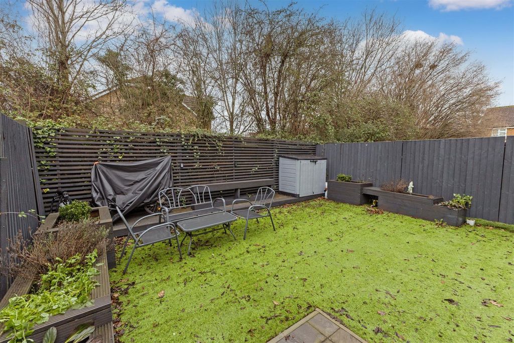 Gervaise Close, Cippenham SL1, 3 bed semi-detached house for sale, £ ...