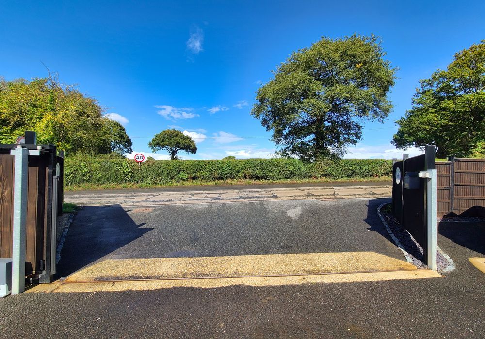 Newman's Cottage, Jacobs Gutter Lane SO40, 4 bed bungalow for sale, £ ...
