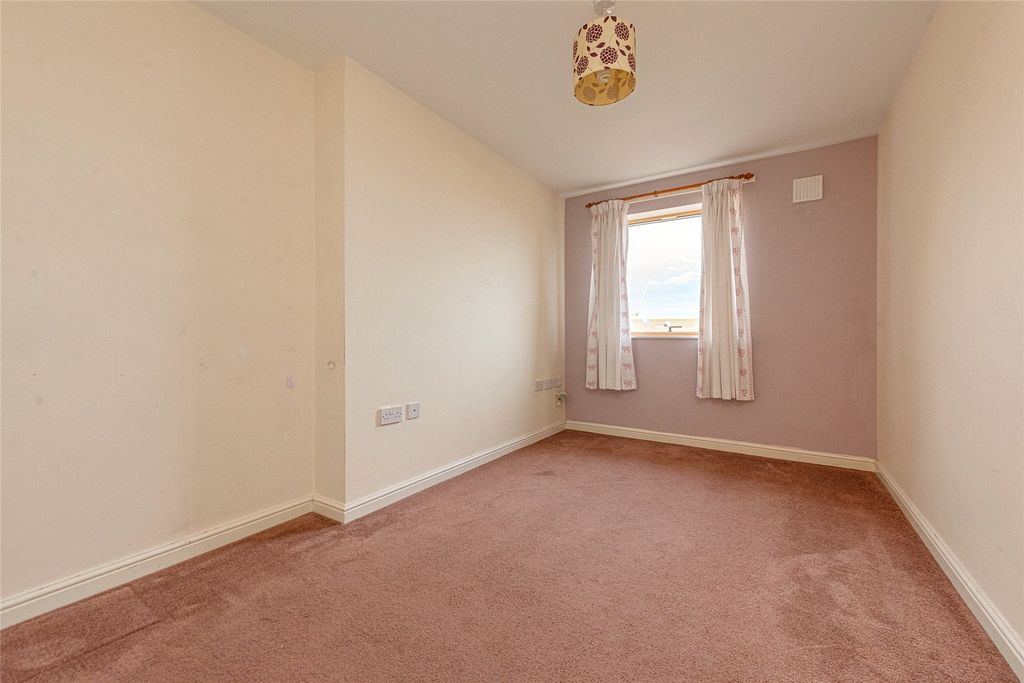 Clock View Crescent, London N7, 2 bed flat for sale, £550,000 ...