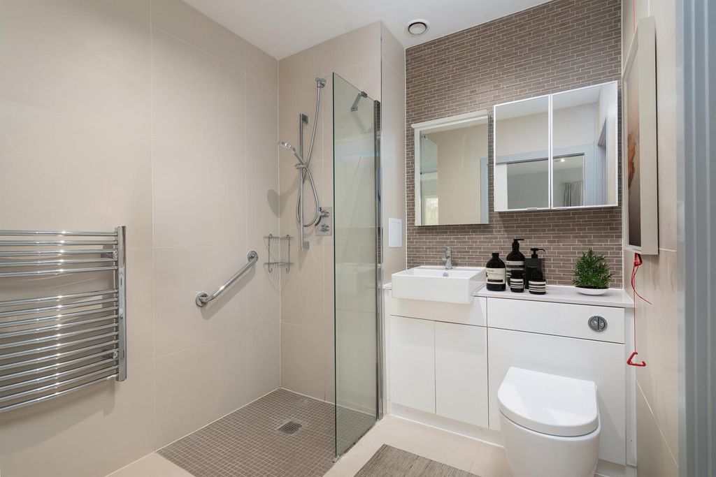 1 The Pavilion, Wadswick Green, Corsham SN13, 2 bed property for sale ...