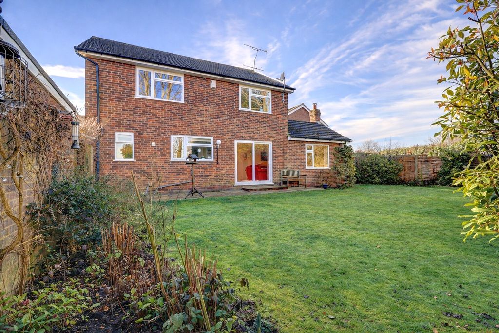 Hoppers Way, Great Kingshill, High Wycombe, Buckinghamshire HP15, 4 bed ...