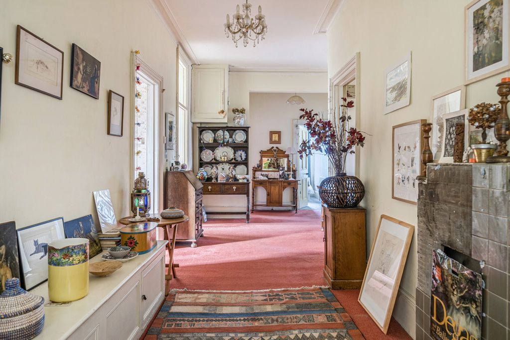 Grange Hill, London SE25, 4 bed flat for sale, £525,000 | PrimeLocation