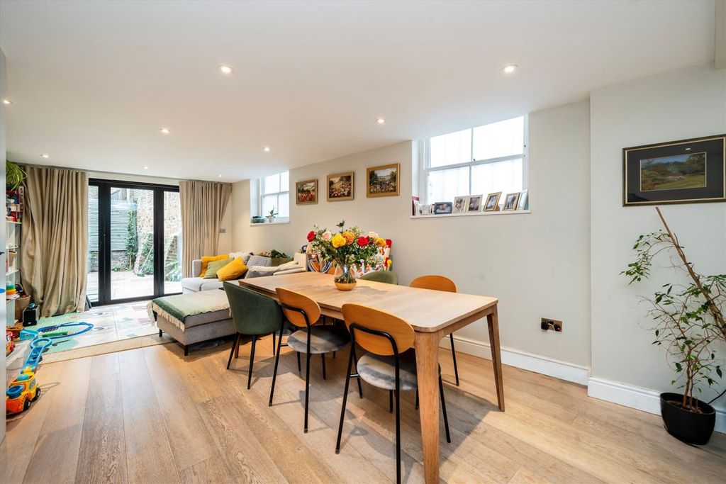 Tabor Road, Hammersmith W6, 4 bed property for sale, £1,700,000 ...