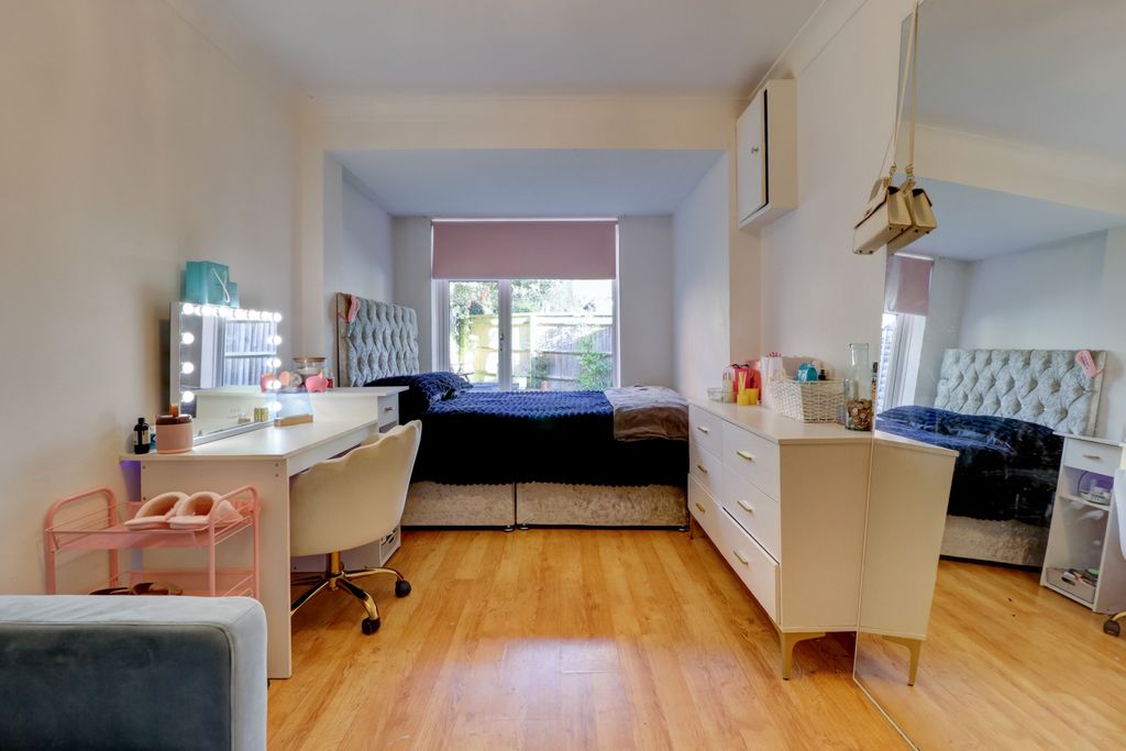 Campbells Ride, Holmer Green, High Wycombe, Buckinghamshire HP15, 4 bed ...