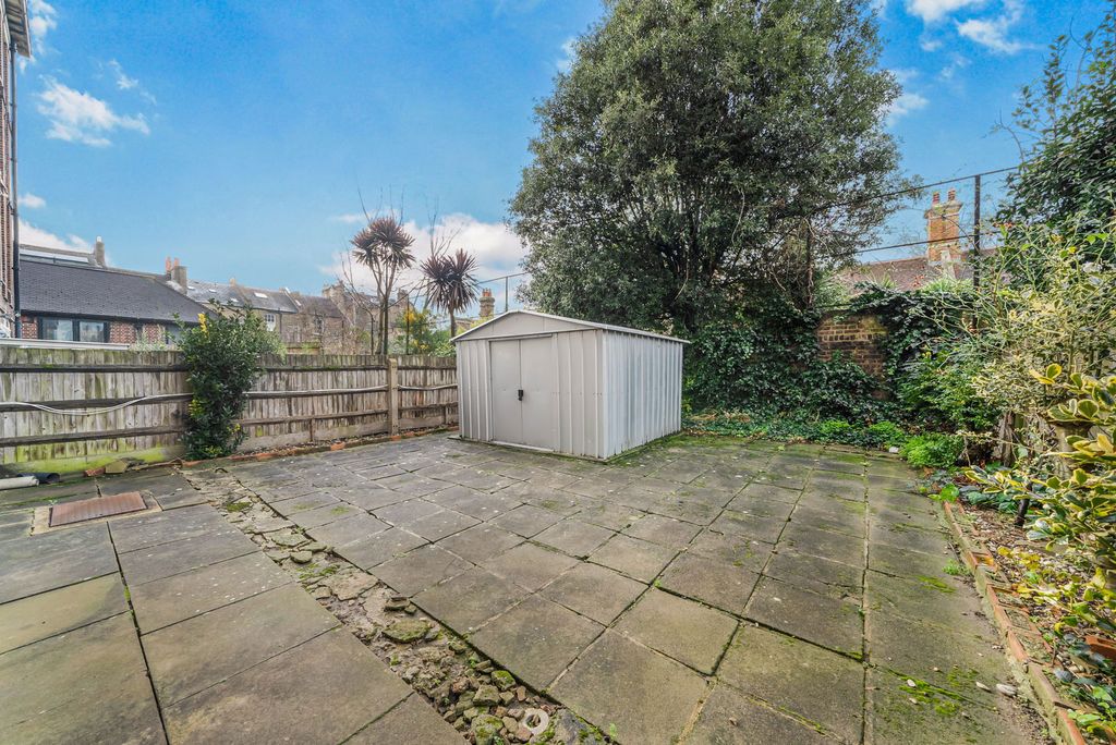 Ferndale Road, London SW9, 4 bed maisonette for sale, £600,000 ...