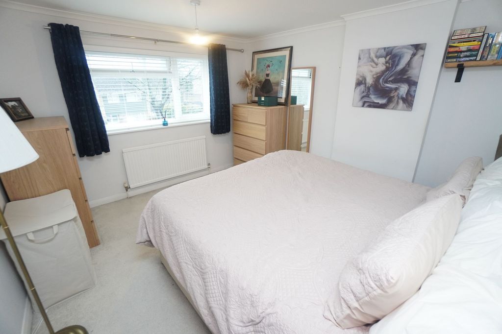 Robinson Road, High Wycombe HP13, 3 bed semi-detached house for sale, £ ...