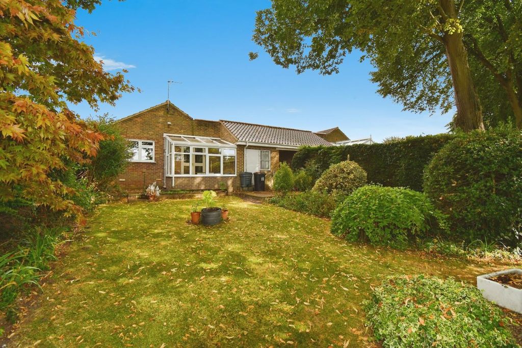 Glebe Meadow, Sharow, Ripon HG4, 3 bed detached bungalow for sale, £ ...