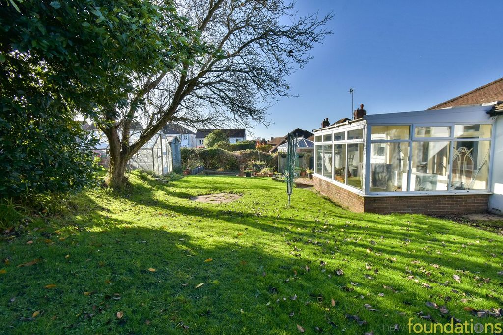 St James Road, Bexhill-On-Sea TN40, 2 bed detached bungalow for sale, £ ...