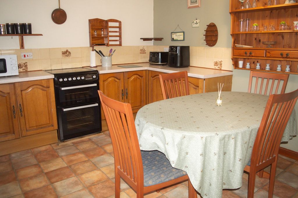 Burgage Drive, Tain IV19, 3 bed semi-detached house for sale, £105,000 ...