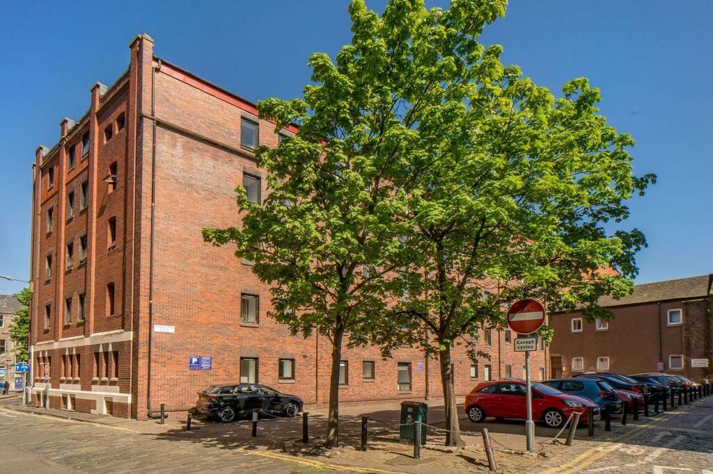 1/4 Chapel Lane, Leith, Edinburgh EH6, 2 bed flat for sale, £225,000 ...