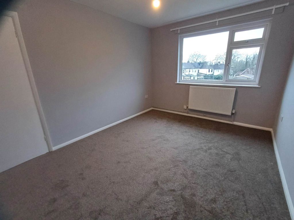 Lea Vale, Dartford DA1, 2 bed maisonette to rent, £1,450 pcm ...
