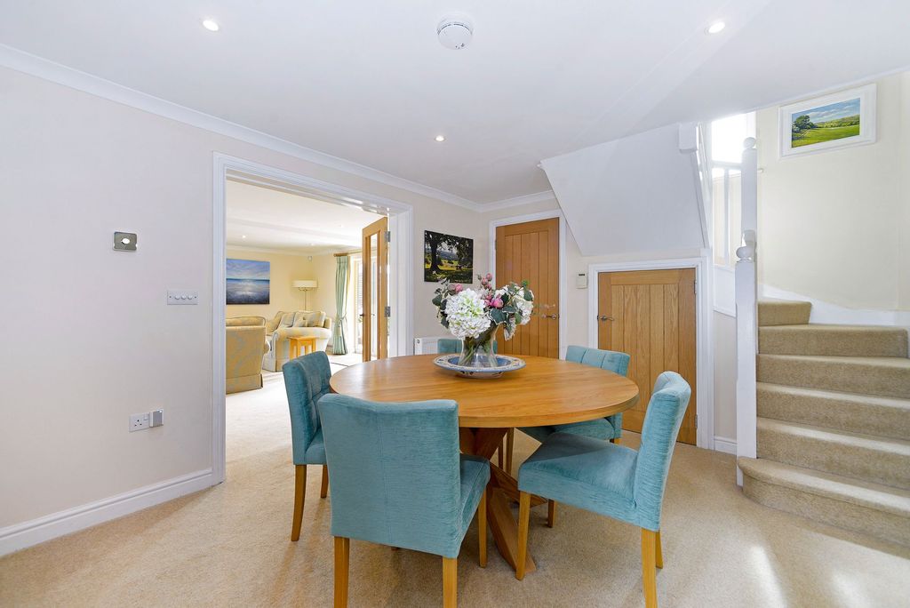 Redcroft Walk, Cranleigh GU6, 4 bed detached house for sale, £950,000 ...