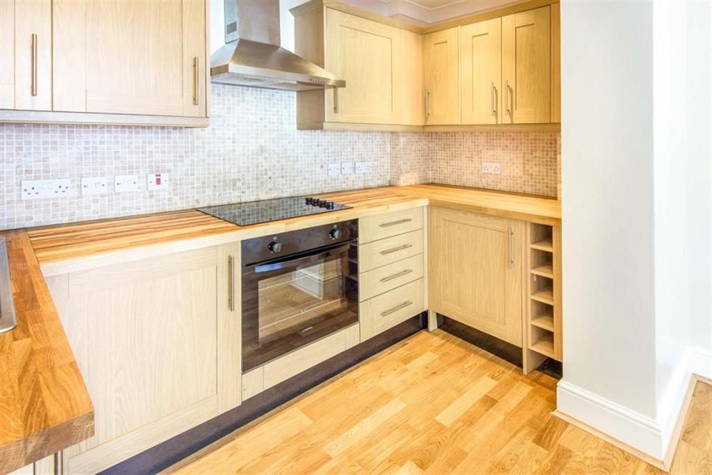 Jevington Gardens, Eastbourne BN21, 2 bed flat for sale, £210,000 ...