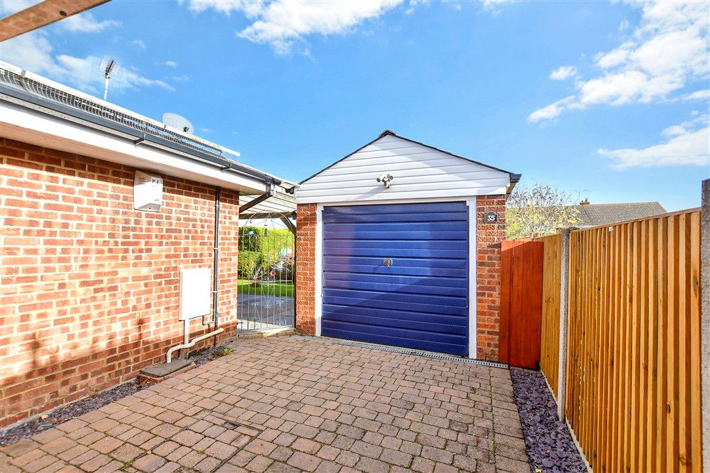 Clover Rise, Whitstable, Kent CT5, 3 bed detached bungalow for sale, £ ...